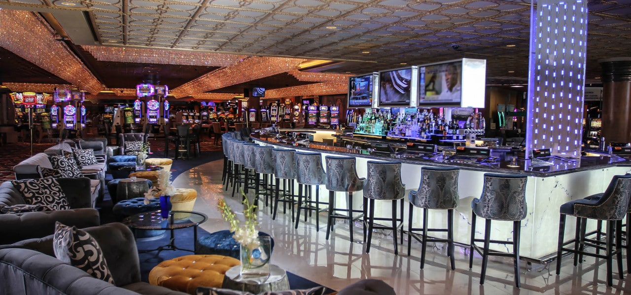 Buy One Get One Drink Offer at International Bar - Las Vegas Monorail